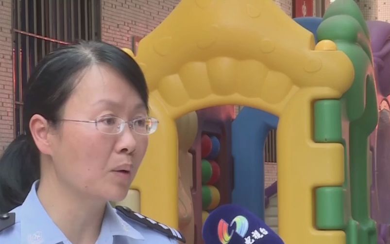 高明公安温暖聆听服务队为残疾儿童送服务