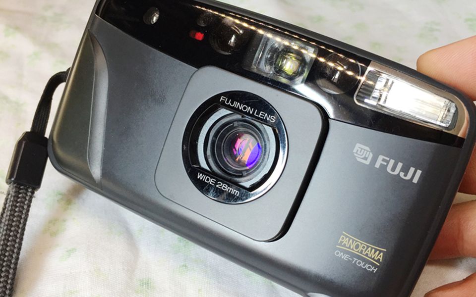 ...富士 CARDIA Travel mini 倒叙拍摄方式的装胶卷方式教学指导新手入门