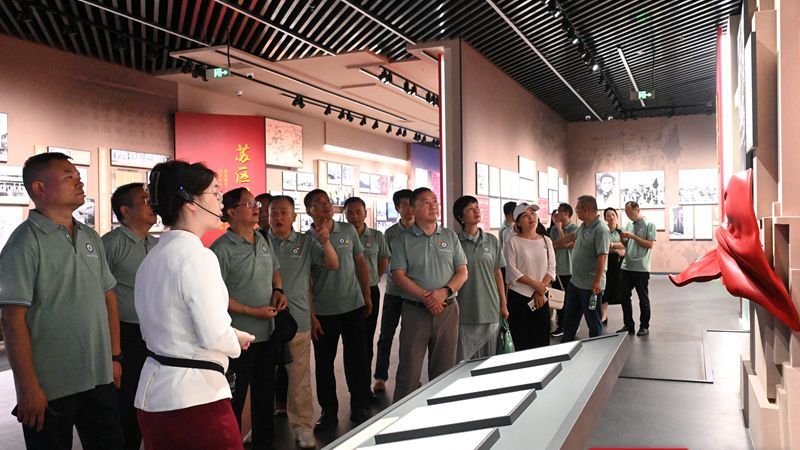 ...党支部赴汨罗开展"追寻红色足迹,传承革命精神"红色教育主题党日活动