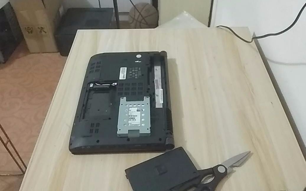 ./b>更换固态硬盘,然后再优化系统!小帅电脑