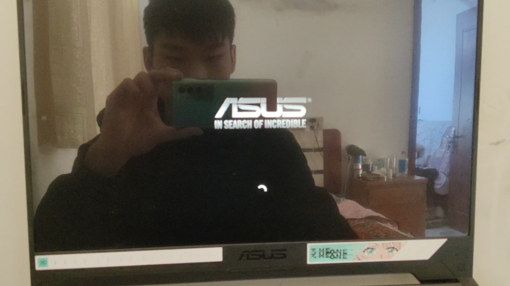 天选三开机状态下合盖再打开黑屏一小会儿,电量灯亮黄色之后重启,有...