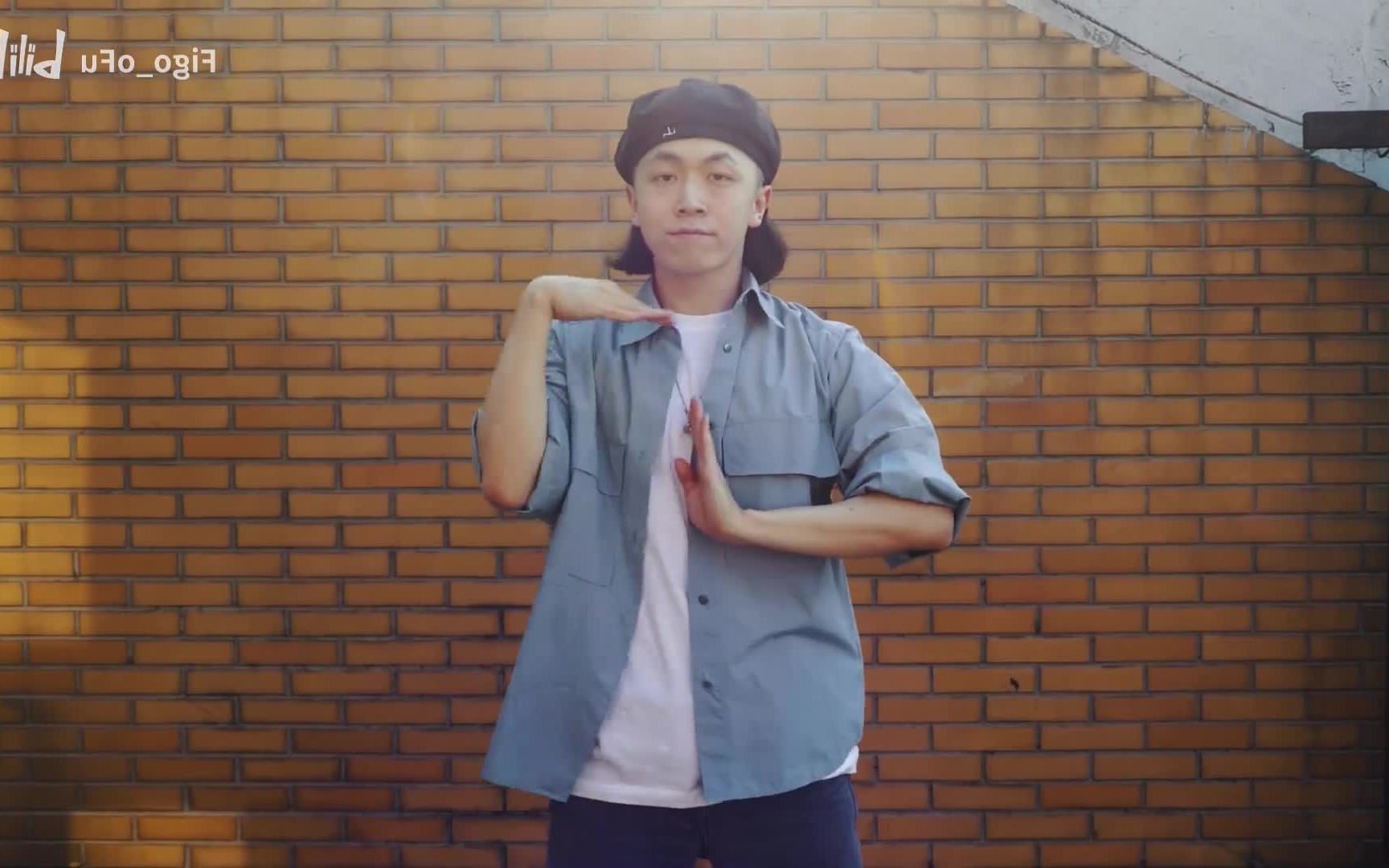 手残福利,超慢速镜像时光代理人手势舞