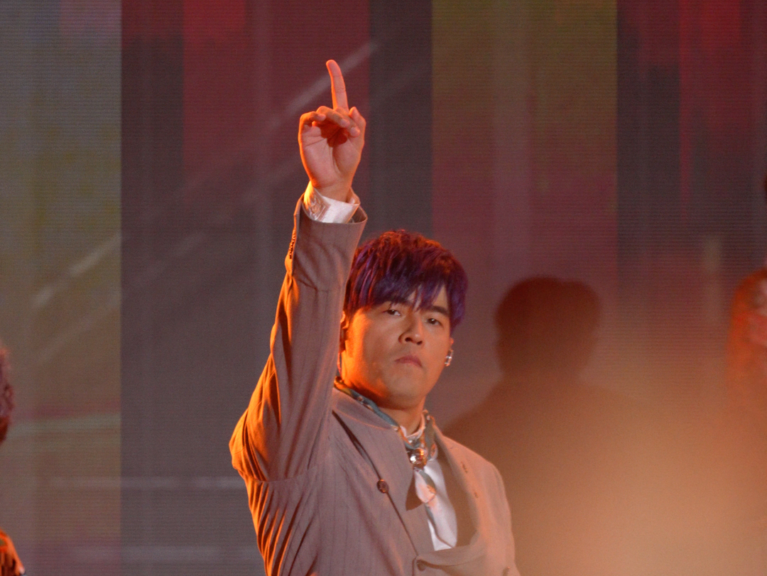 周杰伦演唱会高清,贴脸唱