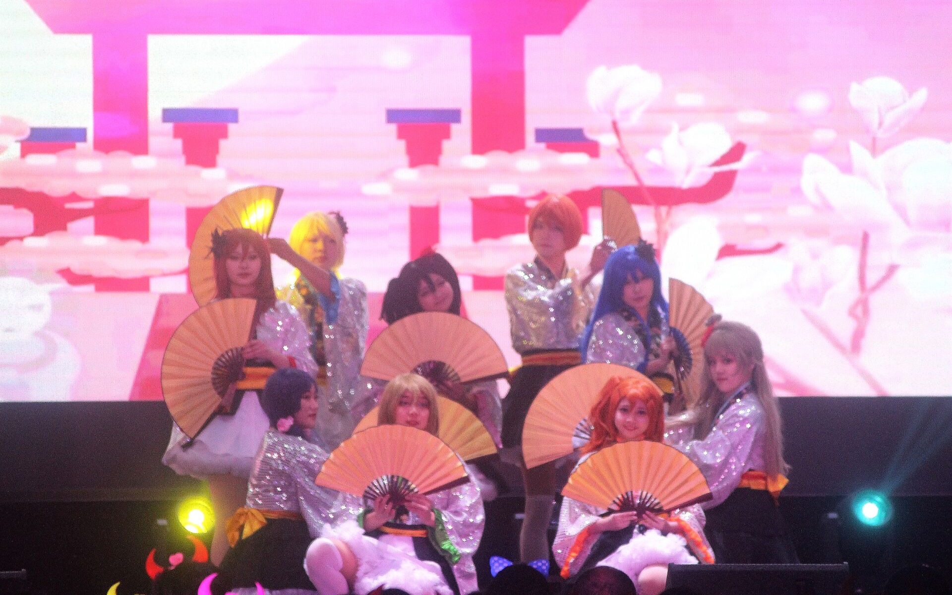 【lovelive】元旦晚会当然要在校领导前欲于辉夜城之起舞啦