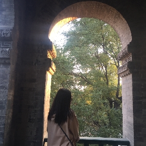 宸小熙爱吃草莓 