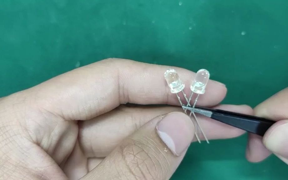 【红外发热管】从零开始学习电子学:红外线管的原理是什么?为什么...