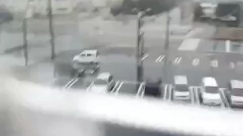 一座正在建设中的水电站大坝发生坍塌事故