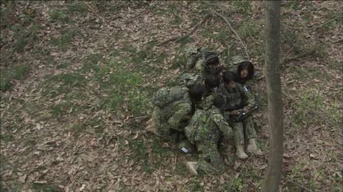 好一招声东击西,高材生女兵突破地方指挥信息系统