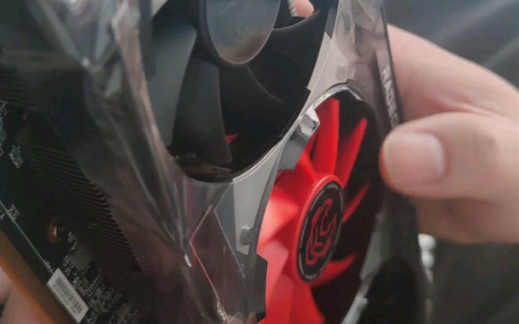 瀚铠6650xt合金升级版,开箱视频,jd自营2382到手,不等了下山。
