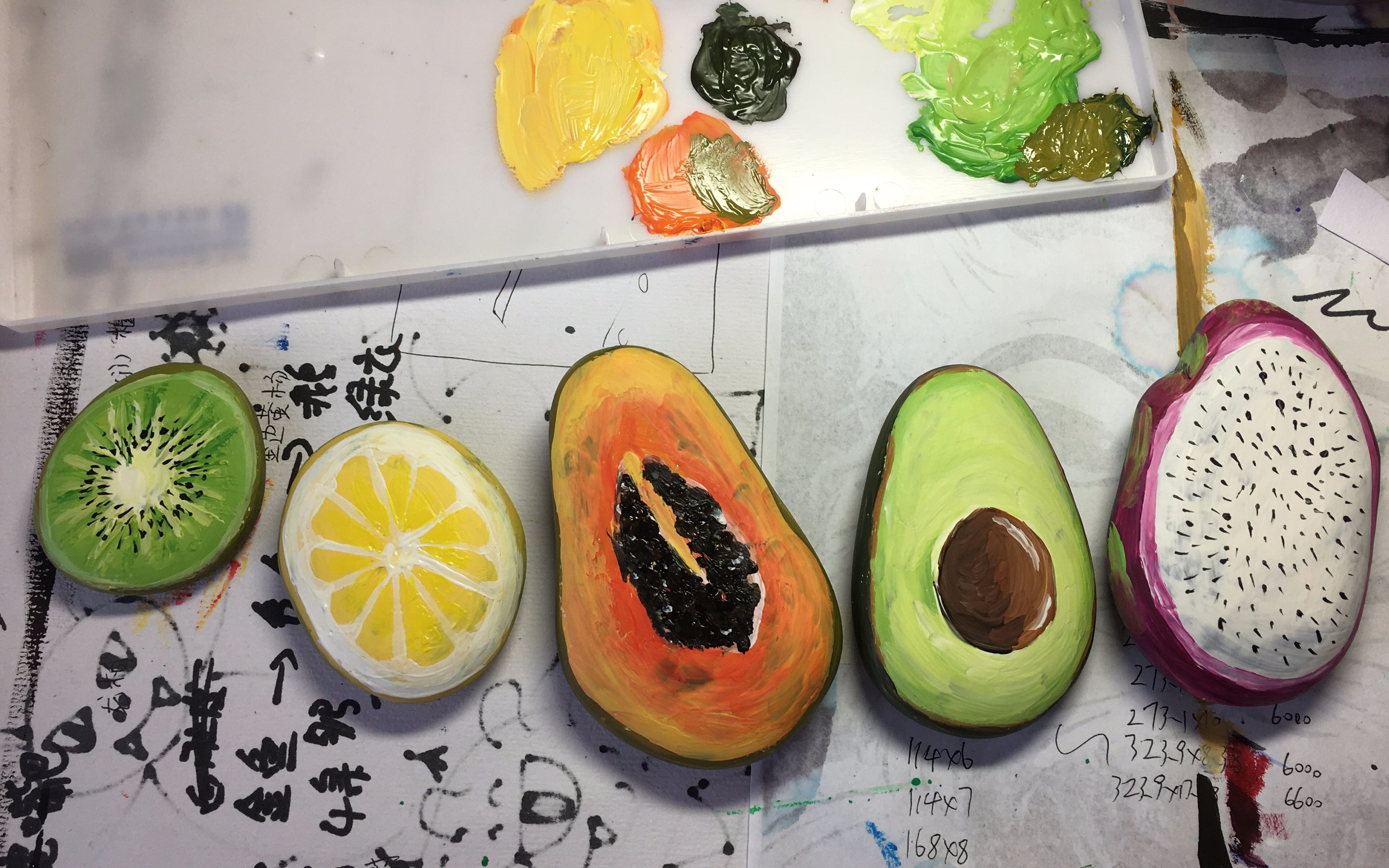少儿水粉石头画水果切面绘画教程
