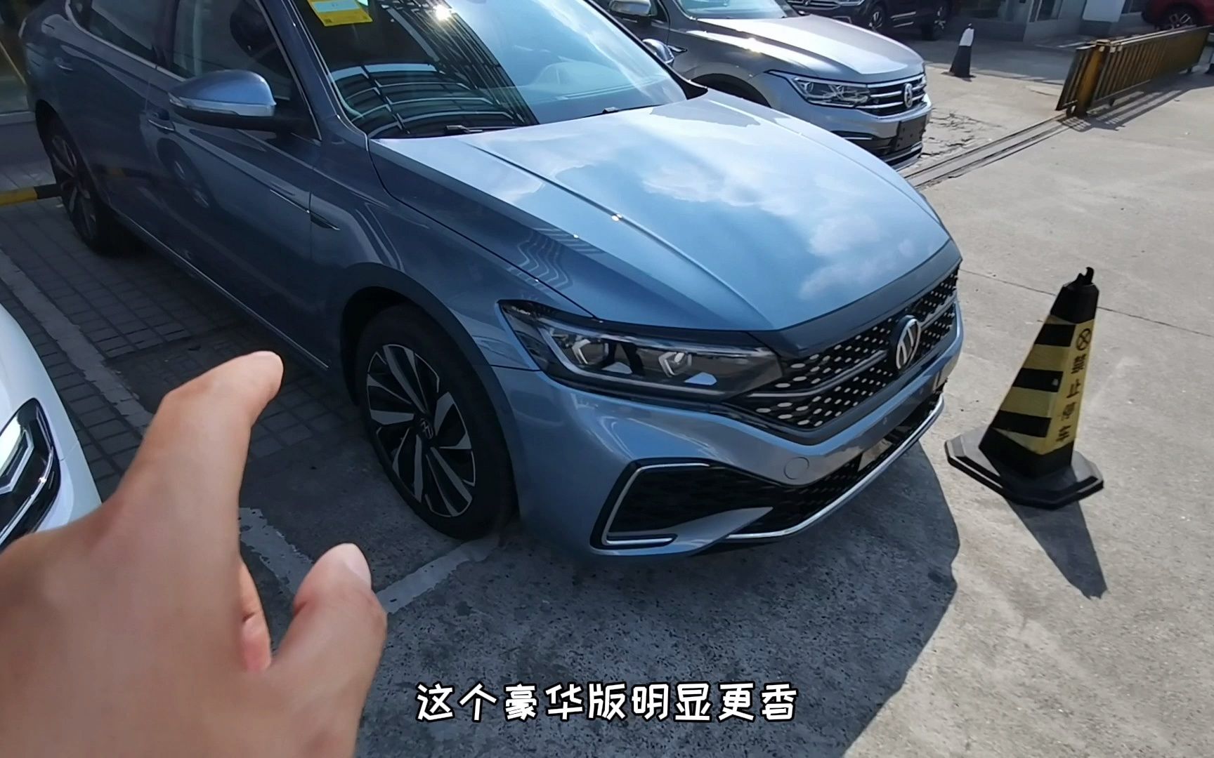 22款星空脸帕萨特,2.0T跑5.8L的油耗,除了优惠少没啥缺点了