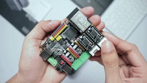 mBot Mega开箱体验:学生党必备的高能机器人套件,玩转编程黑科技!