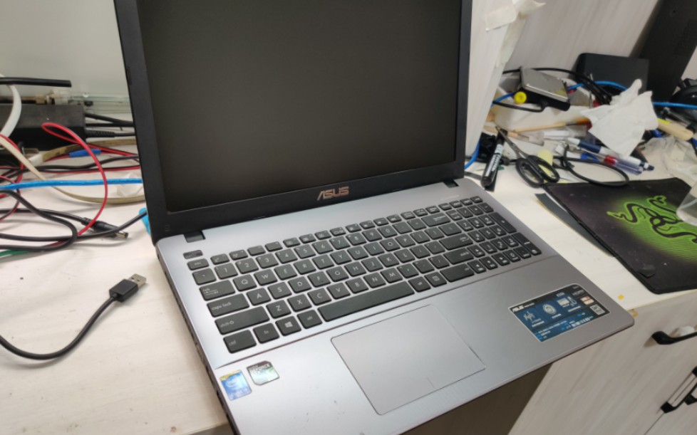 800出台华硕k550j 15.3寸轻薄游戏本 i5 4210h gtx950m 8g内存 原神低...