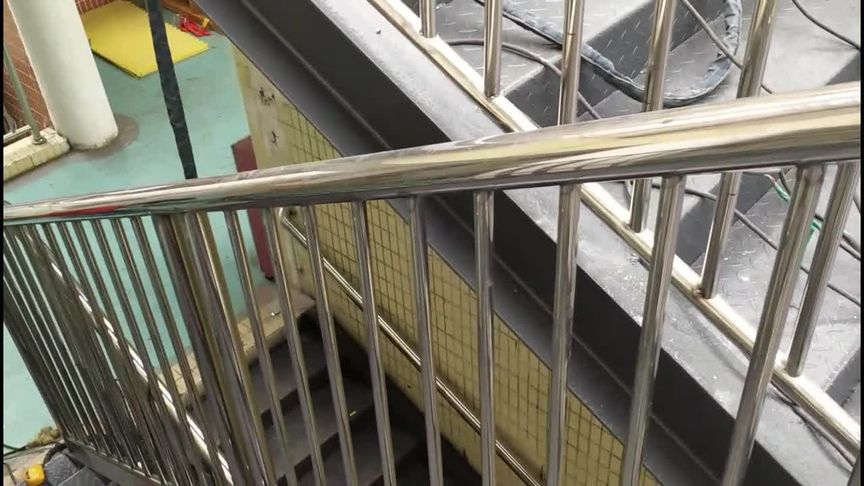 50大洋一米不锈钢做的不错吧#钢结构 #钢结构楼梯 #金属制品