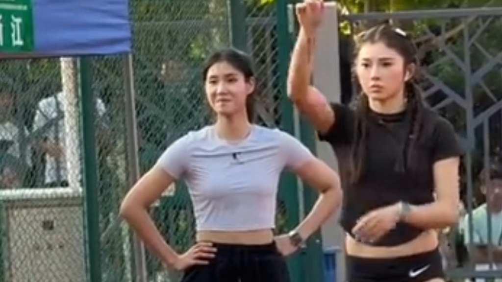 吴艳妮超长施法前摇惹笑夏思凝,刘翔师妹:我一般不会笑,除非真的忍不住