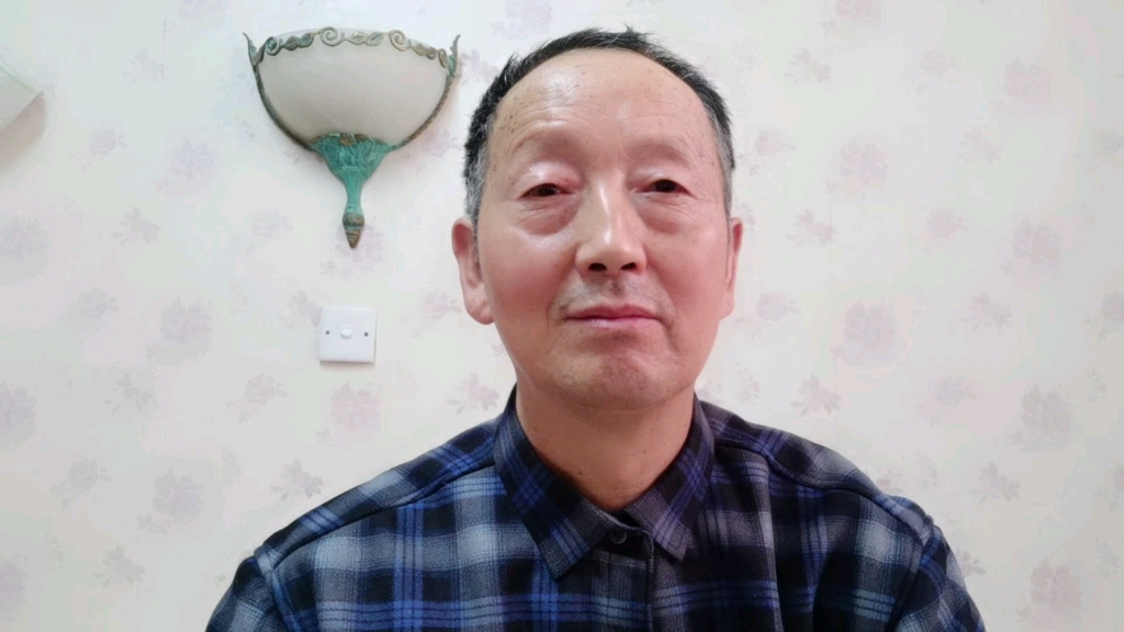教老年人学习微信使用技巧(二十三)“微信公众号添加或删除”