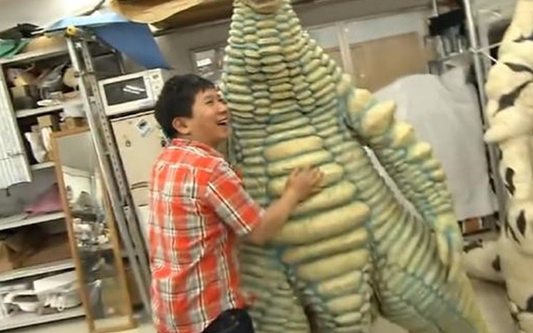 怪兽的皮套制作原来这么复杂,绘图选材都不简单,向设计师们低头