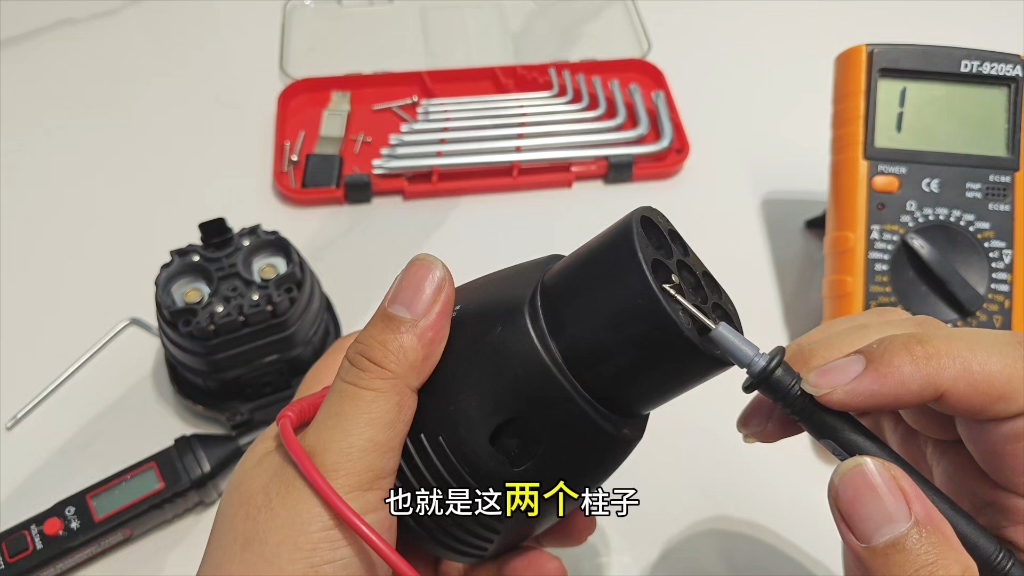 比亚迪唐宋plus dmi车机自带快充转换头,拆解、维修!