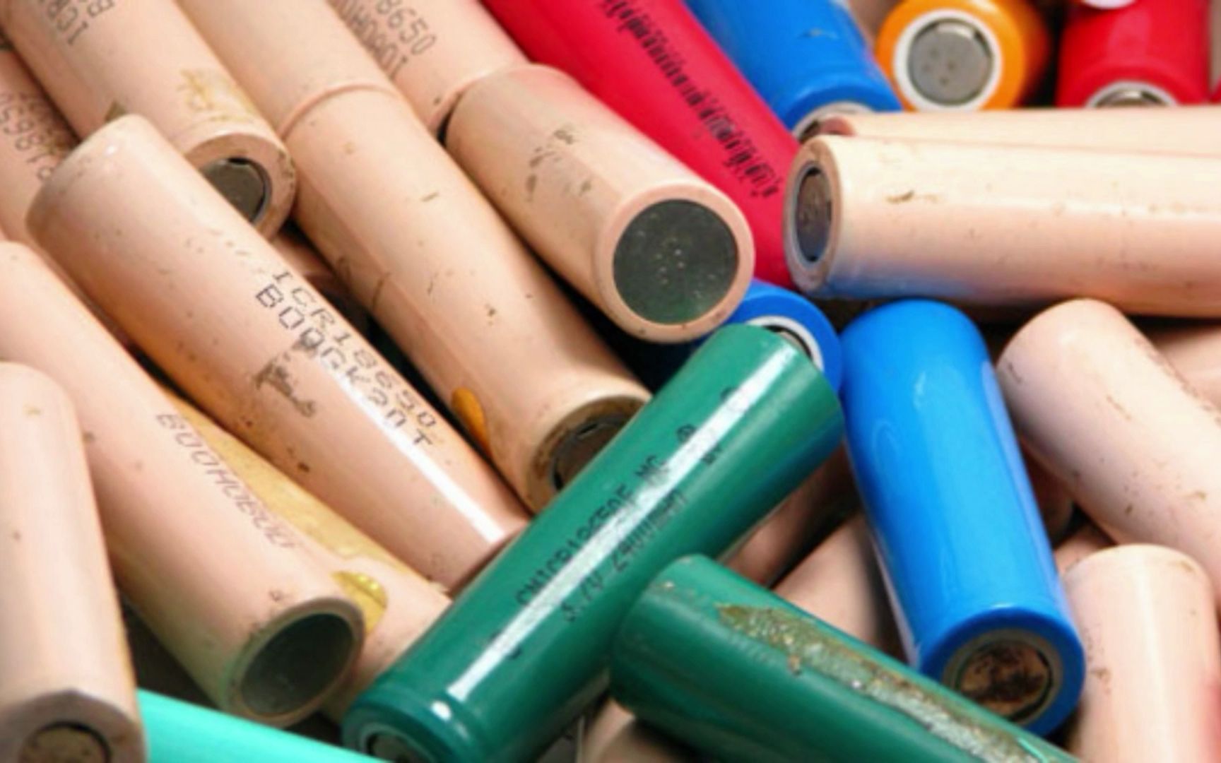 废旧锂电池处理设备,锂电池拆解回收设备,锂电池分解回收设备