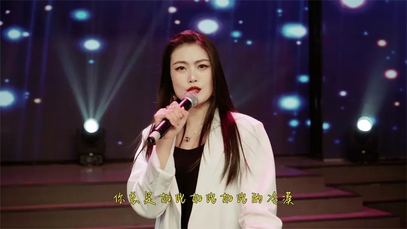 美女欣茹一首DJ版《我曾用心爱着你》,你为何总是如此的冷漠