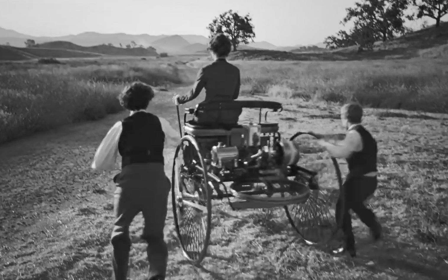 世界第一位女司机 卡尔本茨之妻Bertha Benz