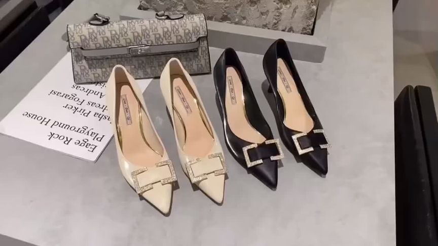 正式开启预售模式啦!价格小贵所以美女们喜欢约订@