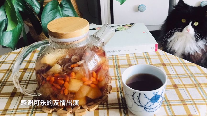 春天跟着养生girl熬一壶滋补小吊梨汤