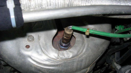 氧传感器总是坏,1000公里就换一个,修车老.