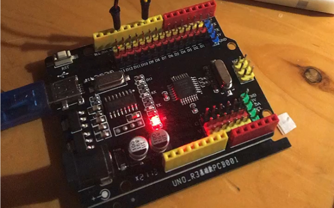 LED灯渐亮渐灭-Arduino