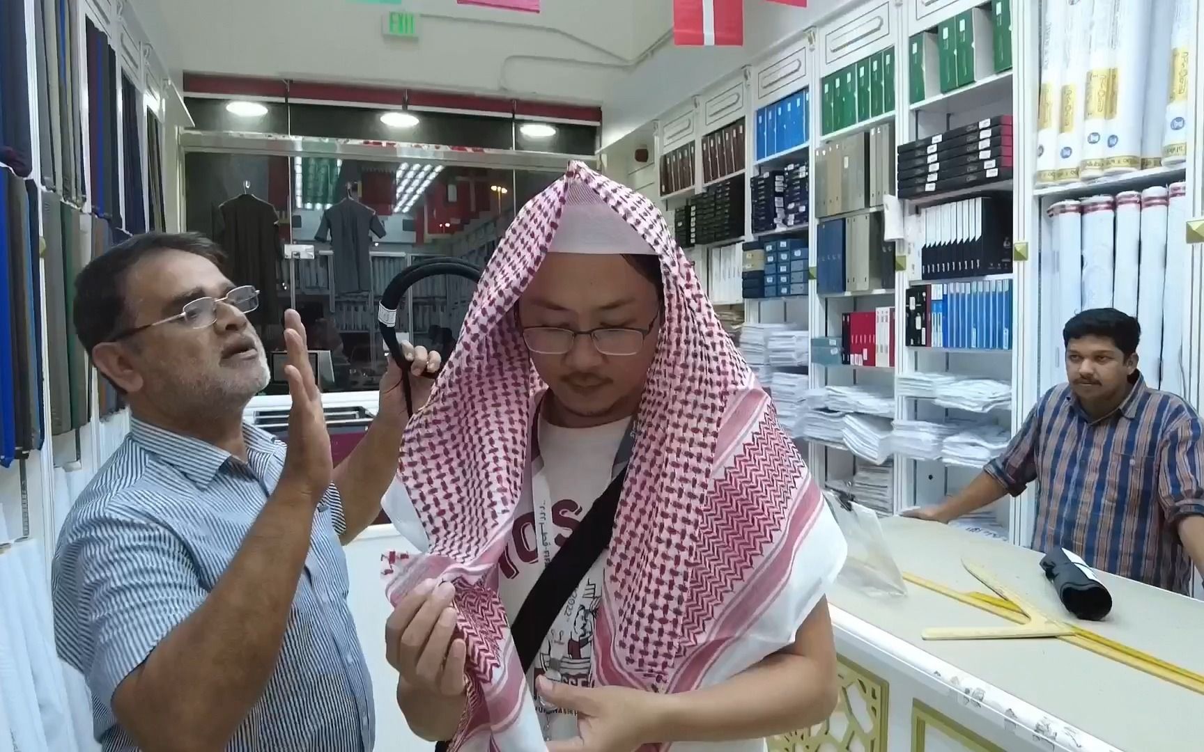卡塔尔2:北上祖巴拉古堡,阿拉伯头巾佩戴体验 | 这里的油价便宜到工作...