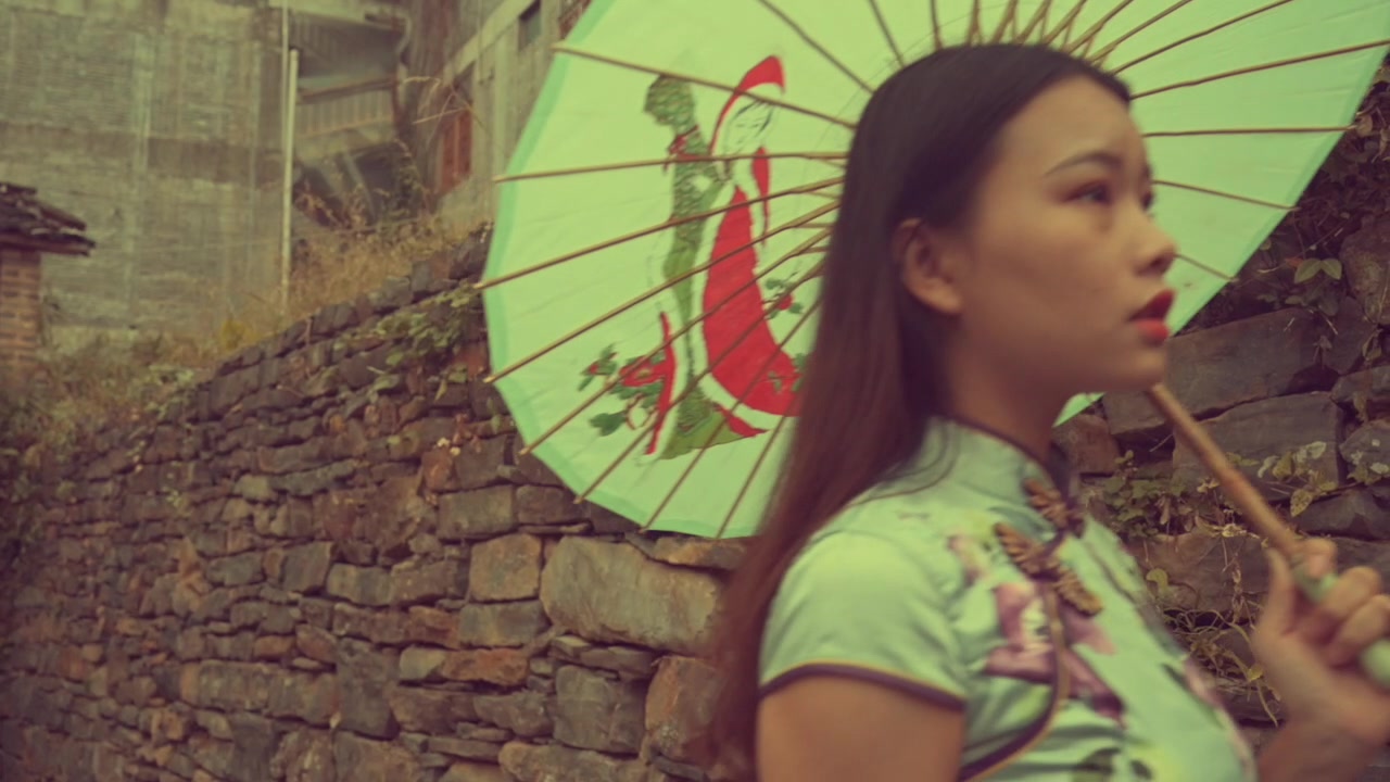 使用尼康微单z6, 两支F4变焦镜头、大疆如影sc稳定器拍的超短视频, —...