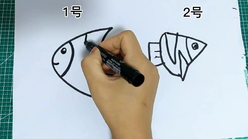 和妹妹一起画一幅画,海底世界简笔画,小鱼简笔画,儿童画亲子画