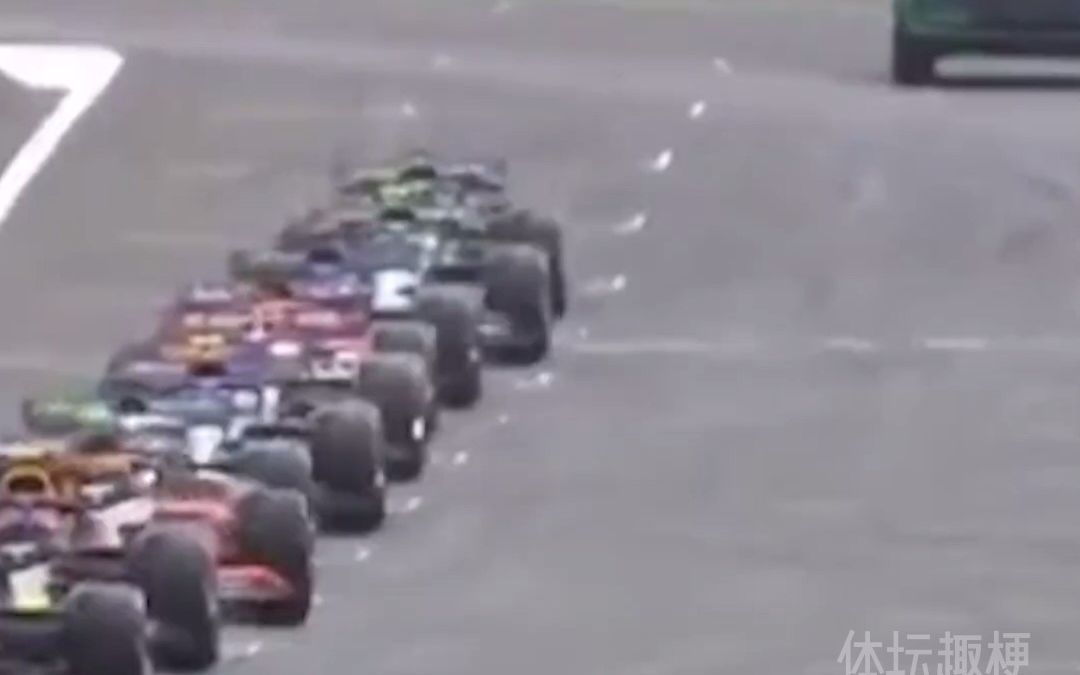 F1周冠宇遭遇严重撞车事故,感谢halo!