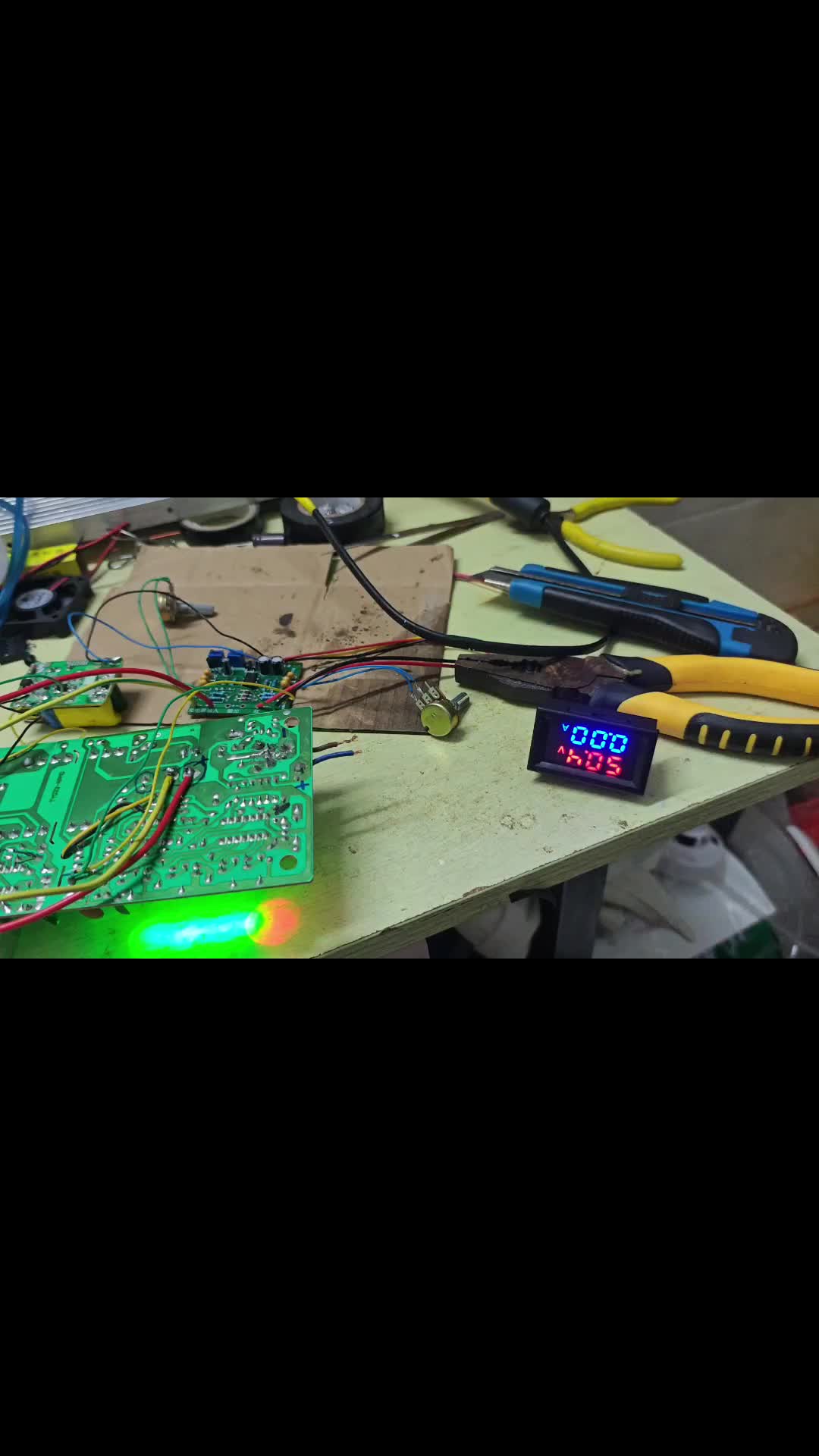 电动车充电器改成可调电源。0~100伏之间随意切换。最合适diy维修。...