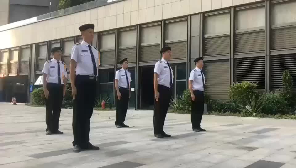 深圳分公司组织车辆指挥手势演练,给你们点赞ߑ