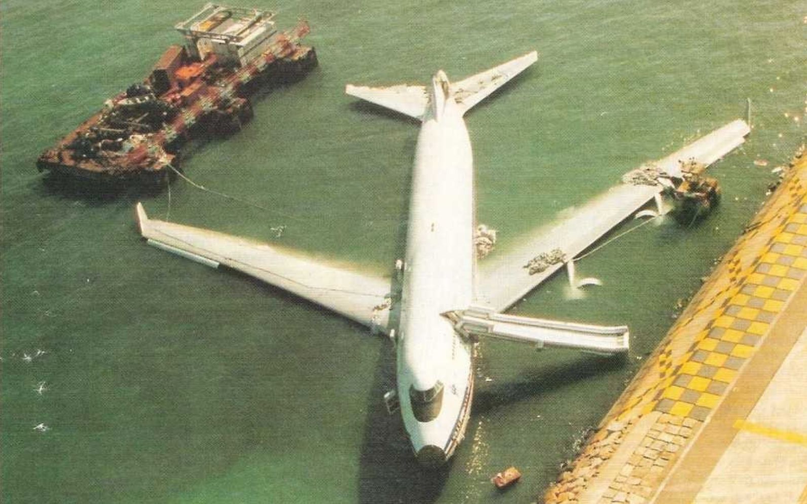 飞行模拟—中华航空605航班事故