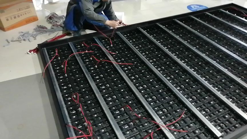 P2.5LED全彩显示器安装详解五安装电源线