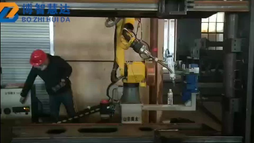 激光焊缝跟踪传感器适配发那科焊接机器人在汽车行业的焊接应用