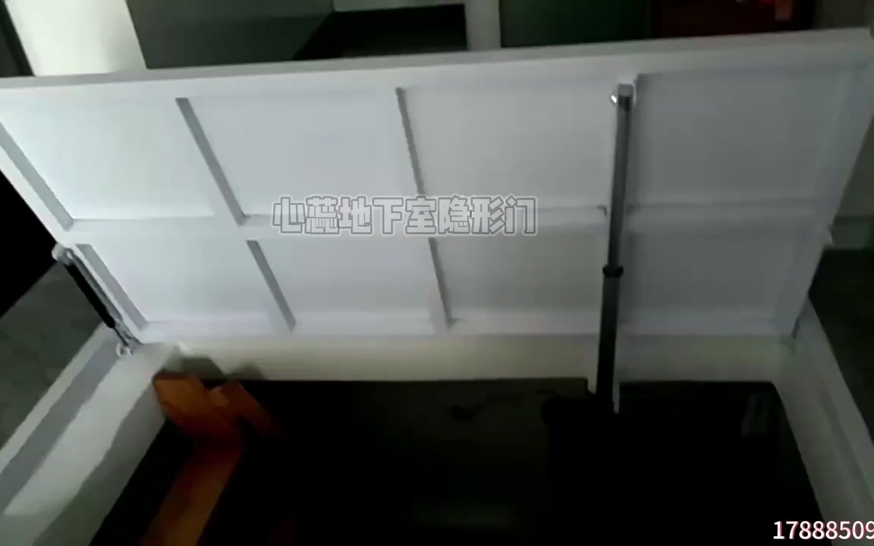 可以贴木地板地下室隐形门隐藏电动门遥控一键开启