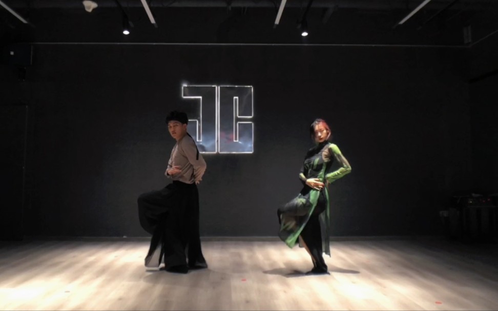 《探窗》舒适卡点古风舞蹈!差一副水袖