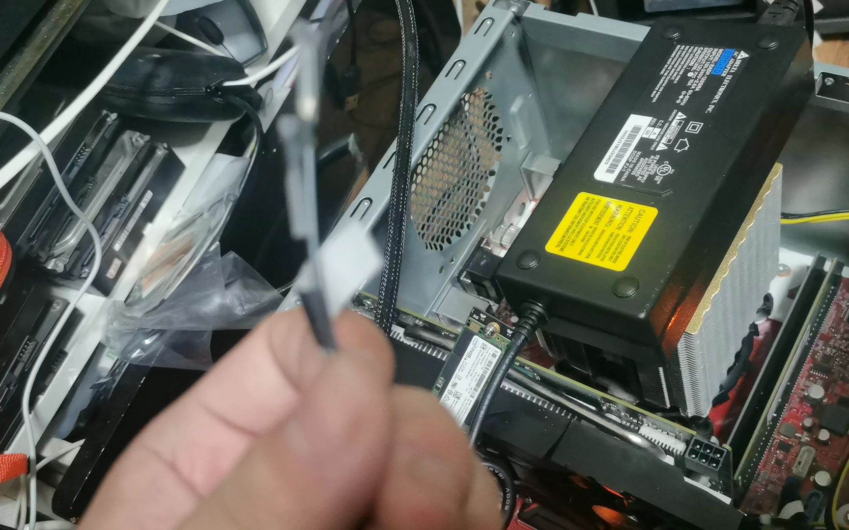 【图吧日常】140包邮的兆芯U6780 ITX安装8265无线网卡更换10A电源