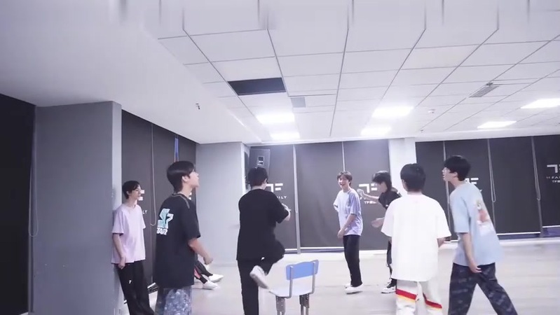 《TF家族三代》没有危险时,队友是最大的危险