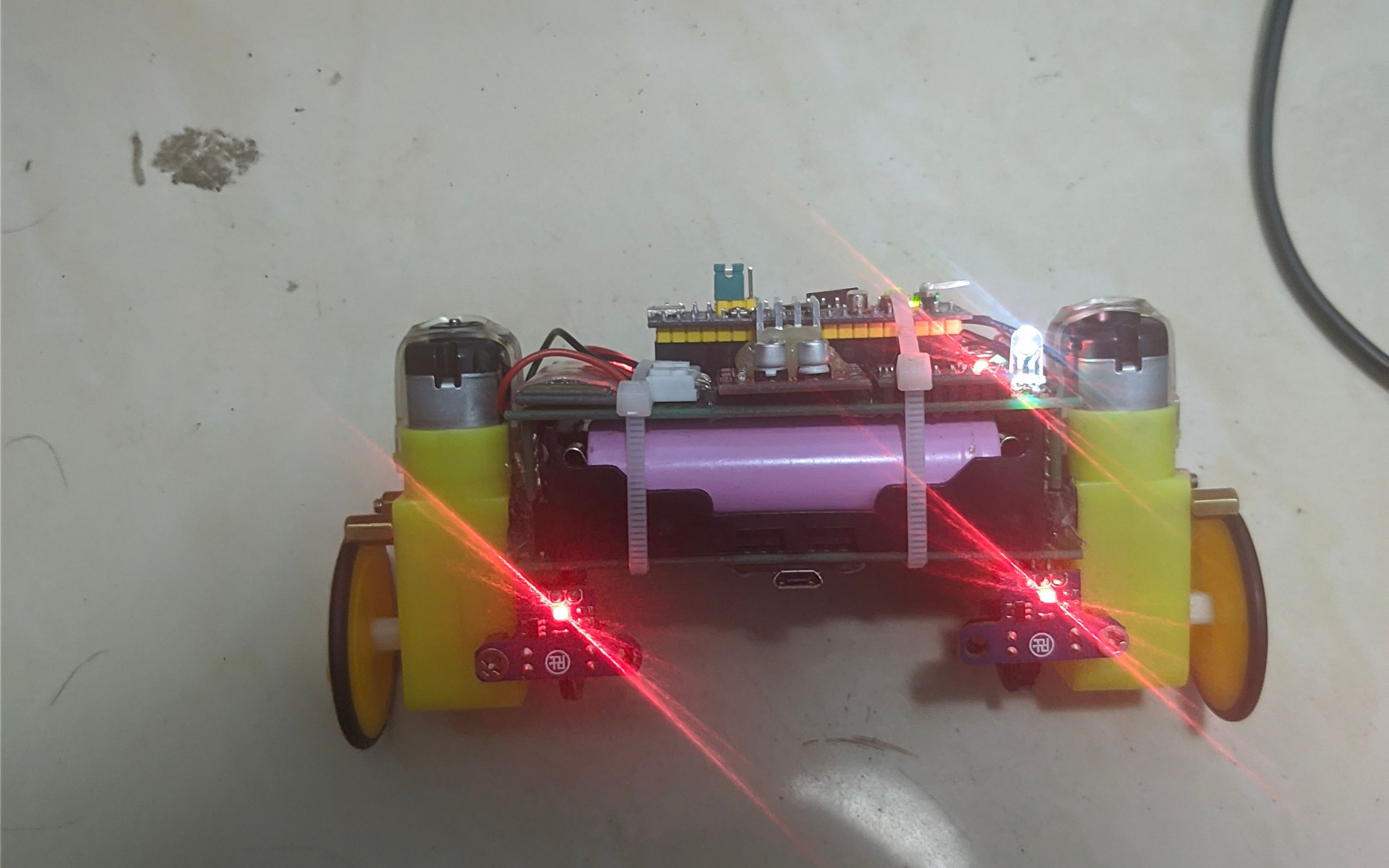 TT电机做的平衡小车 调PID调了几天了. 速度就是稳定不下来