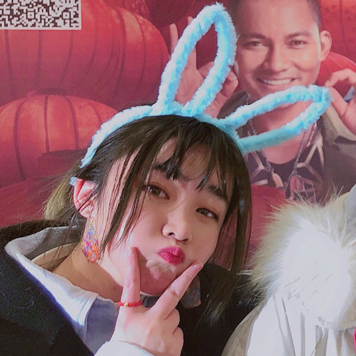 努力向上的静静吖 