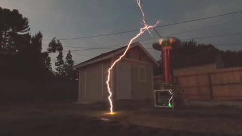 动画演示特斯拉线圈工作原理