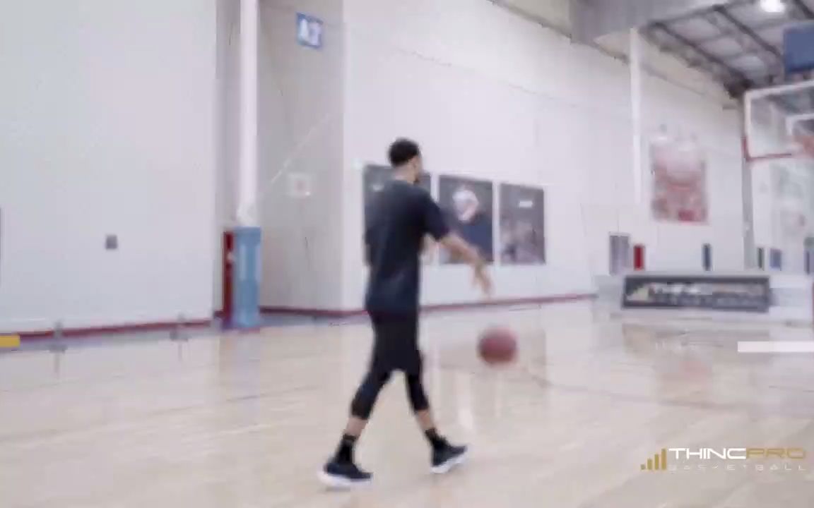 【篮球教学】不可防备的5个简单篮球得分动作!