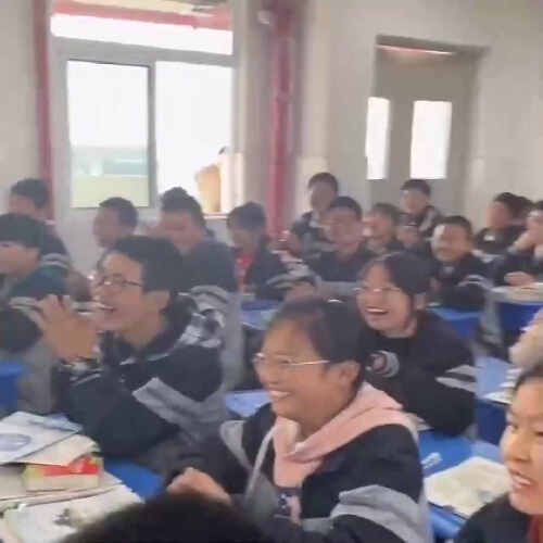 当学生看到自己上电视的爆棚反应,够老师跟以后的学生吹一辈子了