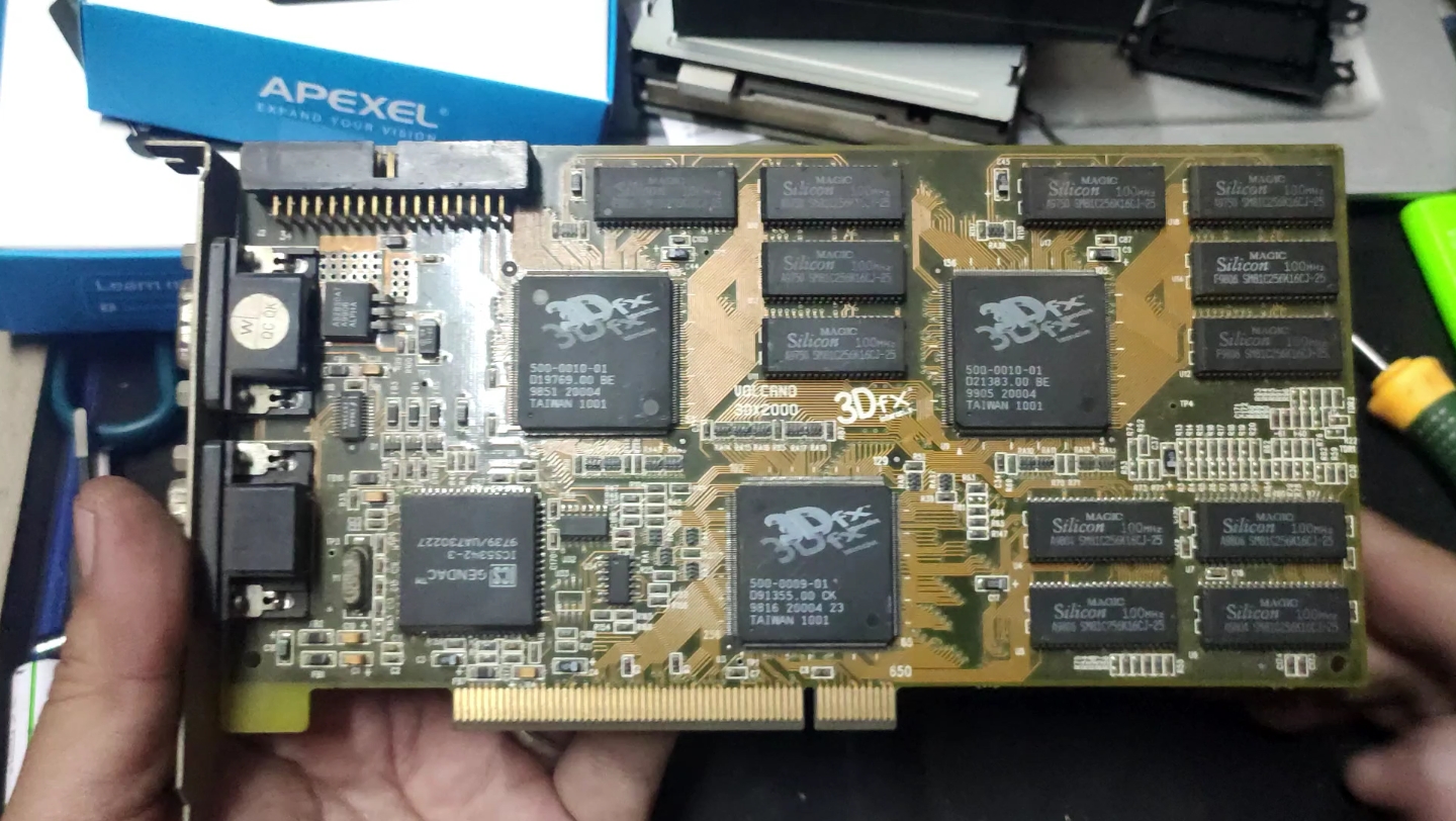 3DFX VOODOO 2 3D加速卡!今天收拾东西意外发现了这个老宝贝!