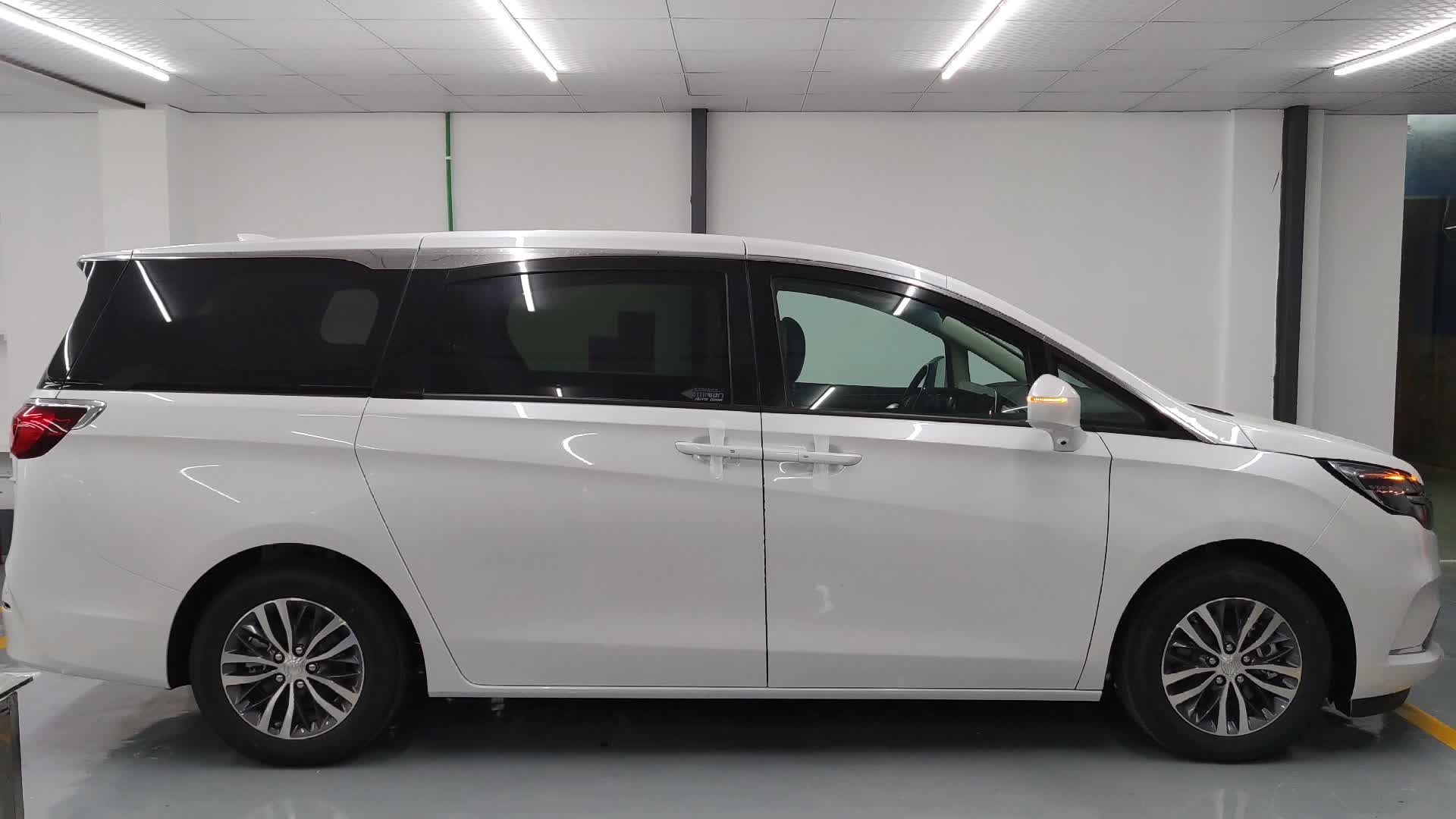 别克gl8商务车,这才是商务车该有的样