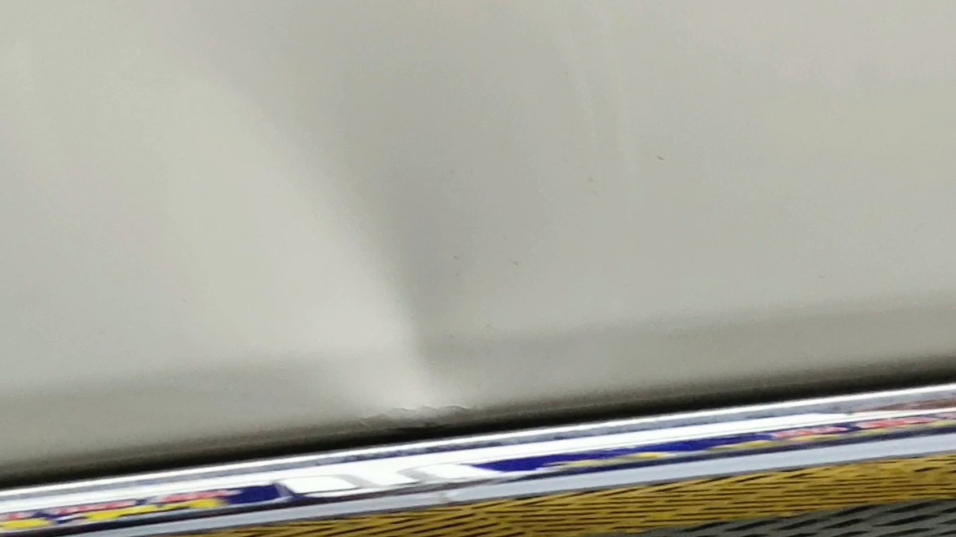 汽车车门凹陷修复